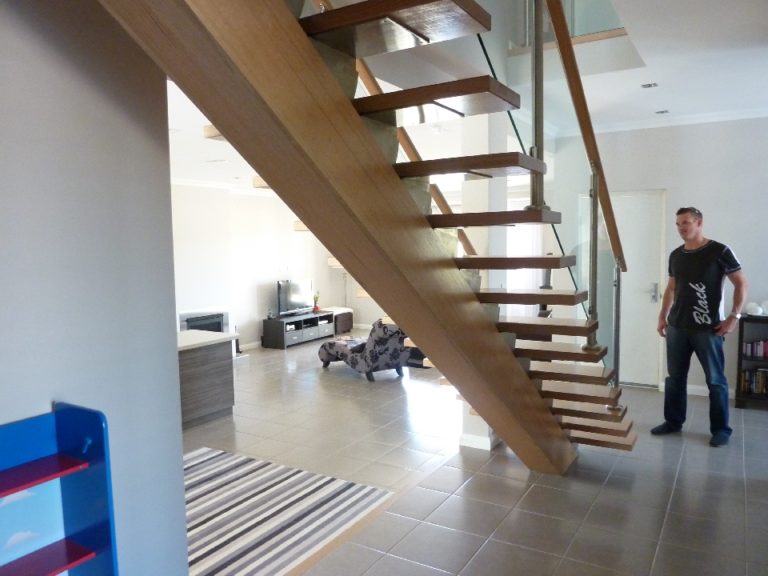 CENTRE STRINGER STAIRS | An Architect Explains | ARCHITECTURE IDEAS